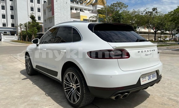 Buy and sell cars, motorbikes and trucks in Cambodia - MyKhmerCar