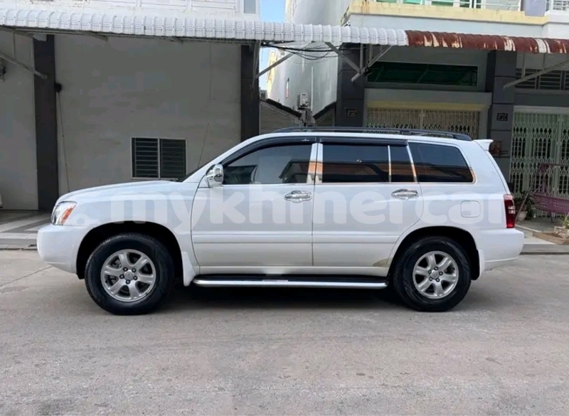 Buy used toyota highlander white car in chbar mon in kampong speu ...
